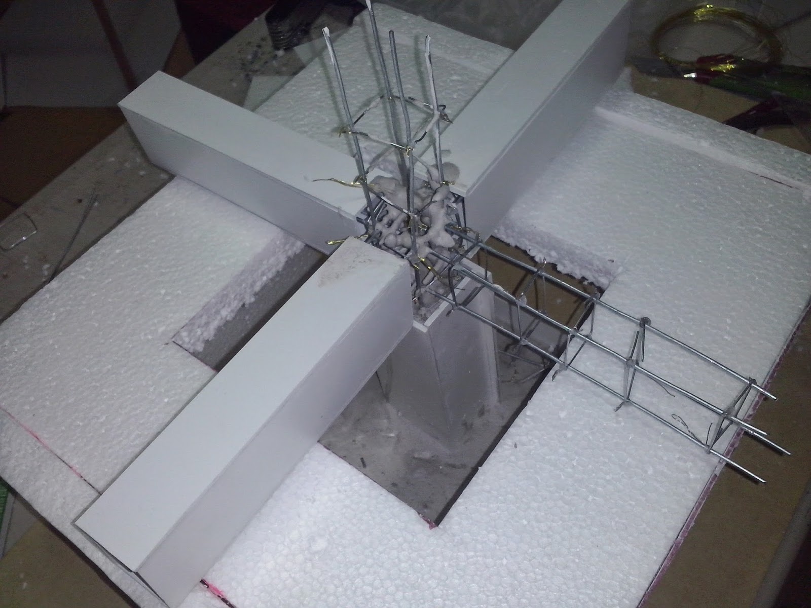 MODELO ESTRUCTURAL ZAPATA/ COLUMNA